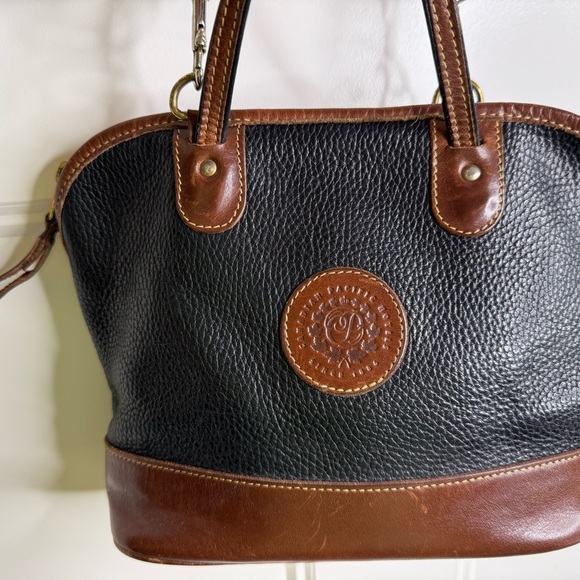 Roots | Bags | Black And Tan Leather Roots Handbag With Crossbody Strap ...